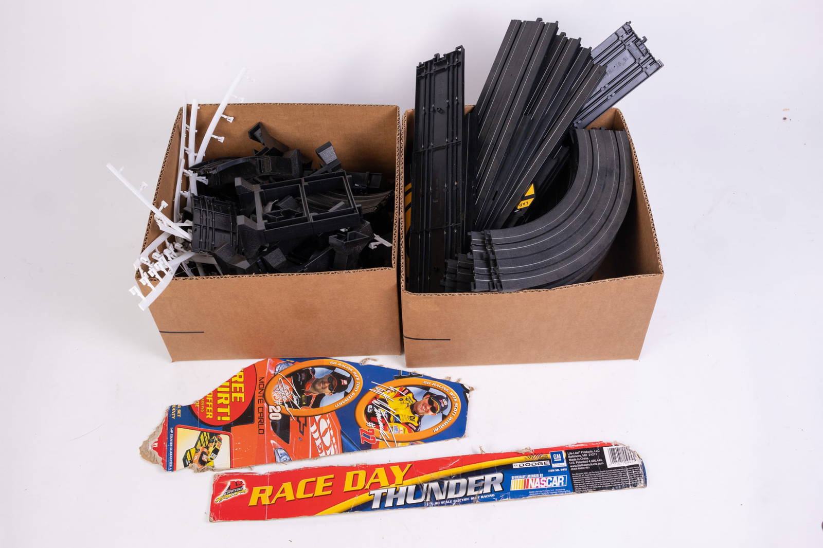 Life Like Race Day Thunder Ho Slot Car Racing Set Auction