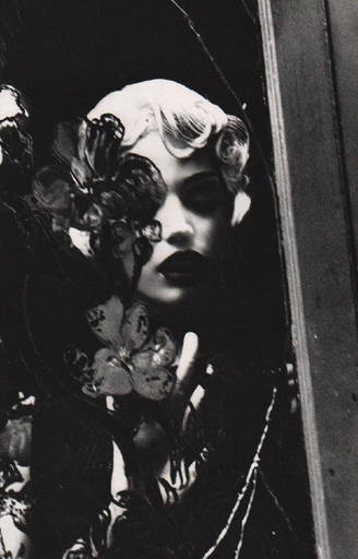 Ellen Von Unwerth Sybil Behind Door, Paris 1992