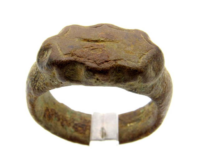 Decorated Roman Legionary Ring