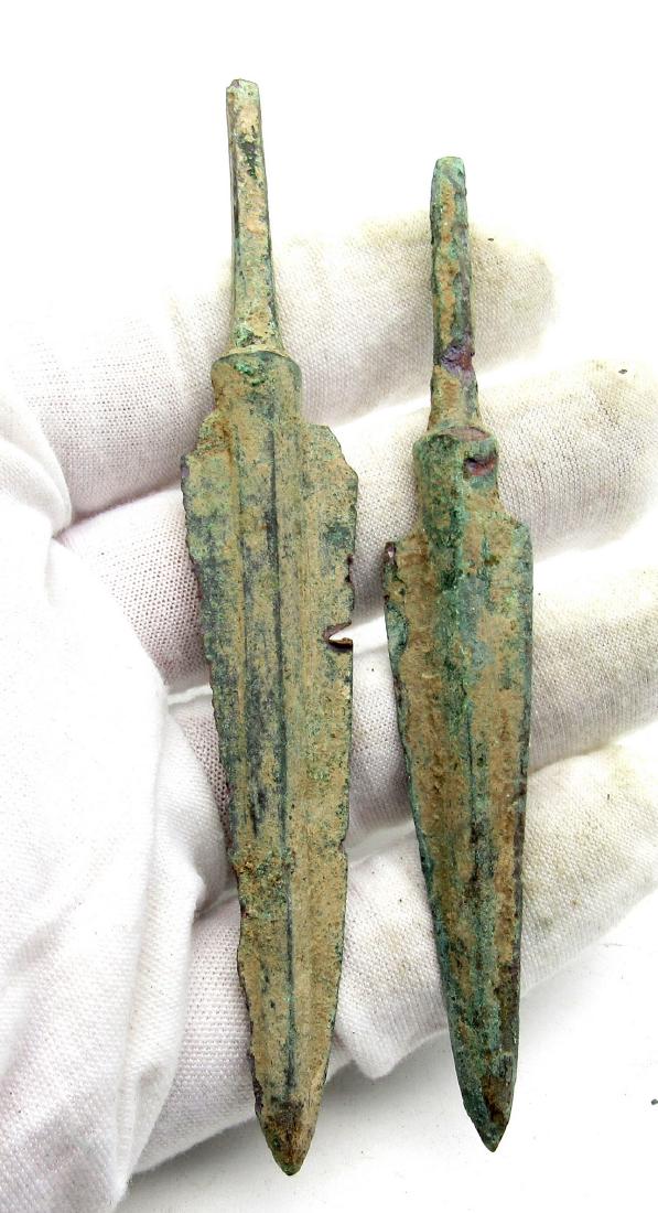 Pair of Bronze Age Military Arrowheads