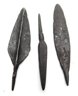 Collection Of 15 Ancient Roman Arrow Heads