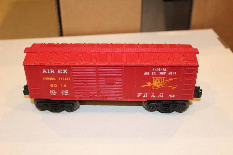 Lionel Postwar 6014 100 Red Aired Boxcar (serif Letter)