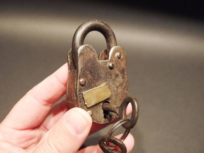 Wrought Iron Trunk Chest Box Lock Key Padlock