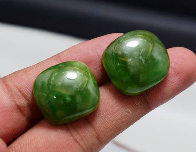 74.85 Cts Untreated Hydrogrossular Garnet Idocrase