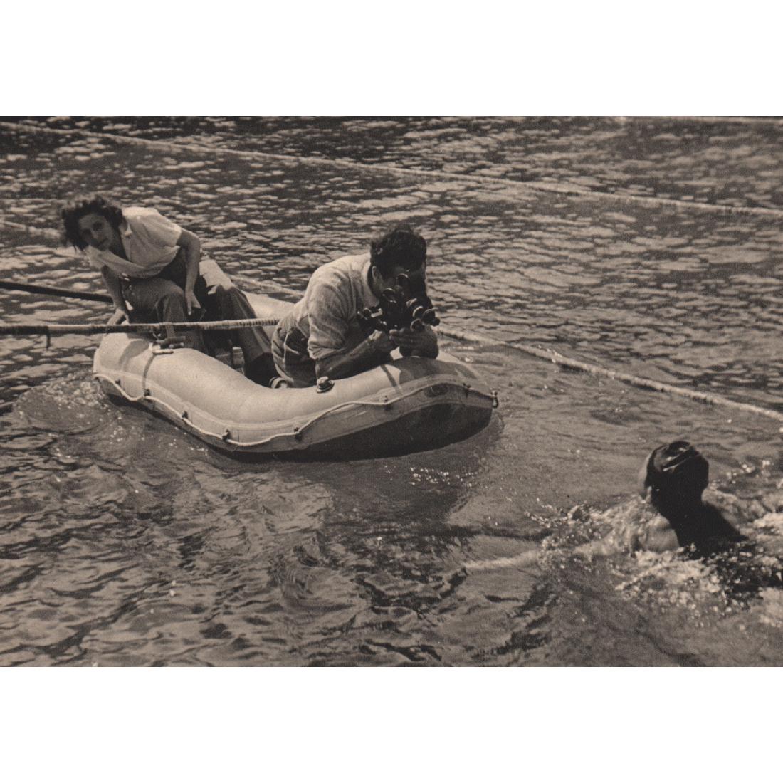 LENI RIEFENSTAHL - Hans Ertl Photographing a swimmer