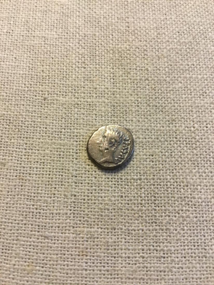 Coin Roman Empire. Quinarius. Augustus 25 Bce.