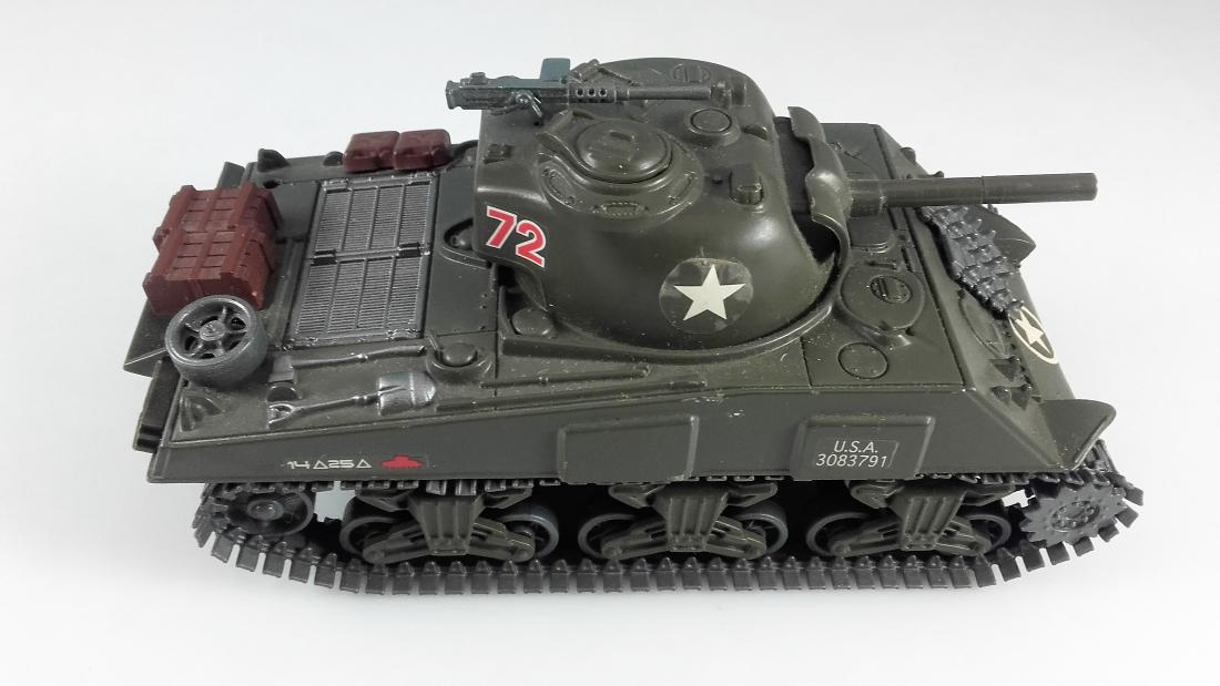 Mark Toys 1:32 Sherman Tank U.S.A. 3083791 Battery