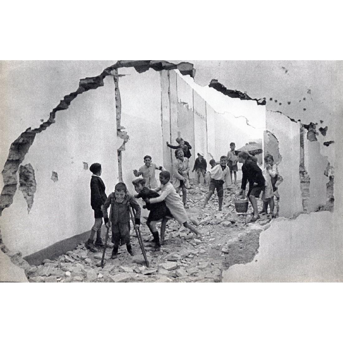 HENRI CARTIER-BRESSON - Seville, Spain 1933