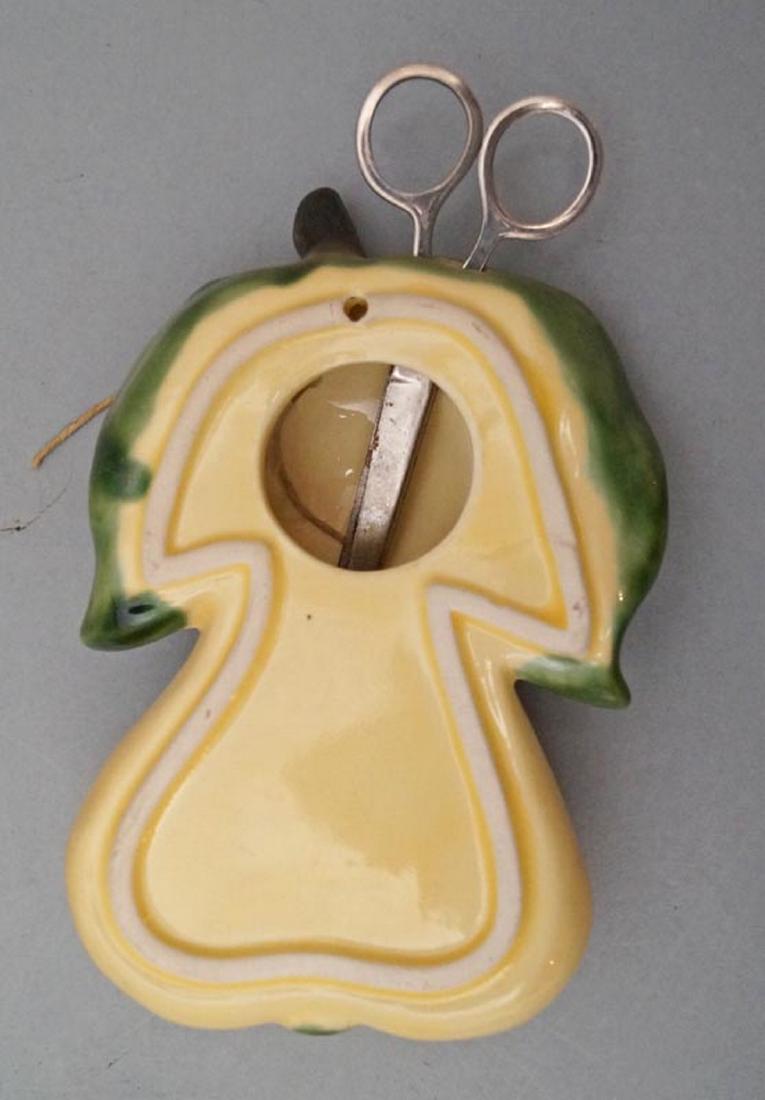Pear W/ Leaves Fruit Ceramic String Holder