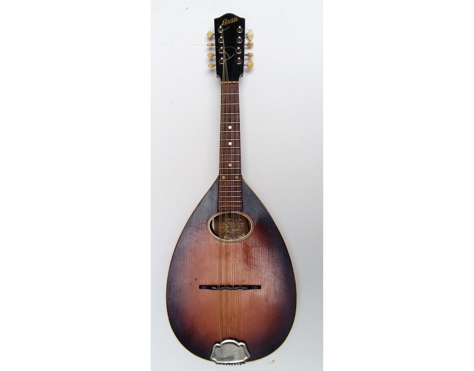 LEVIN mandolin mod 46, Sweden 1950 - Oct 16, 2019 | Jasper52 in NY