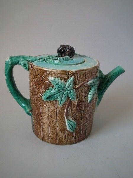 Holdcroft Majolica blackberry teapot - Oct 16, 2019 | Jasper52 in NY