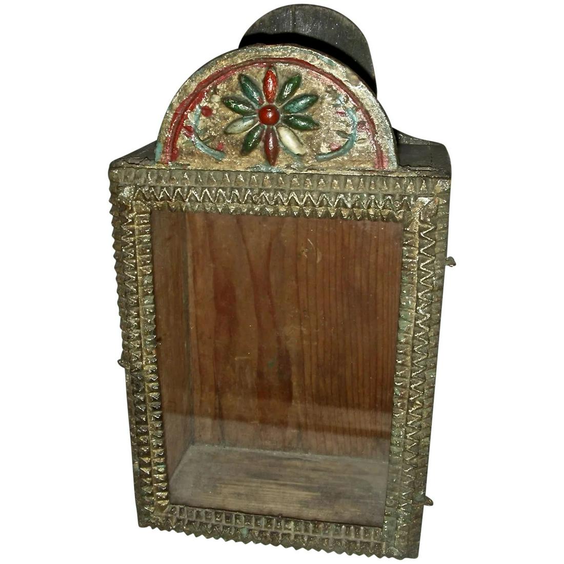 PA Carved Blue Wall Box w/Glass Front & Blue Paint - Dec 05, 2019 ...