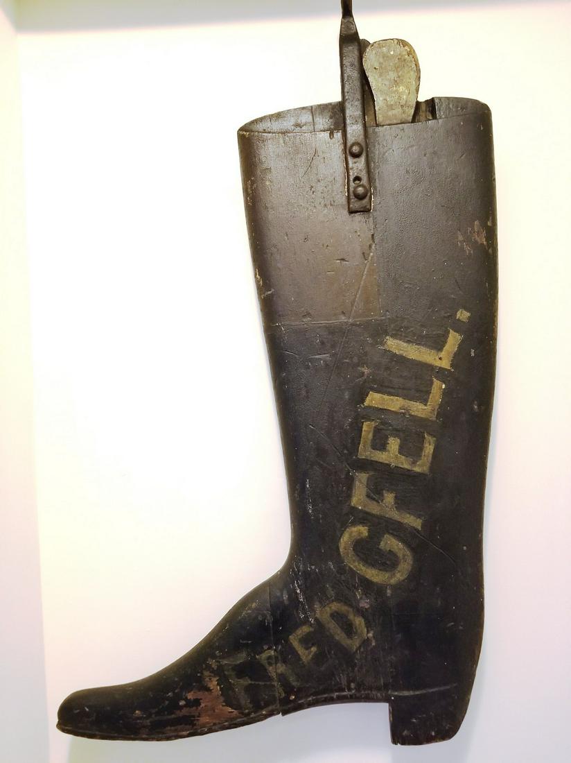Very Fine Large Early Boot Trade Sign Original Paint - Jan 02, 2020 ...