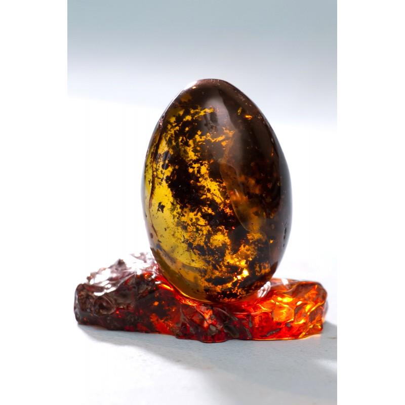 39 G. Amber Egg On A Stand With Mud Included