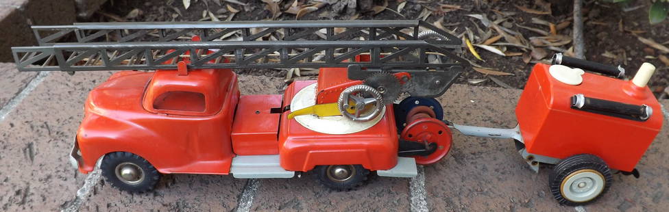 Gama No.260/9 4 Wheeled Turntable Fire Engine
