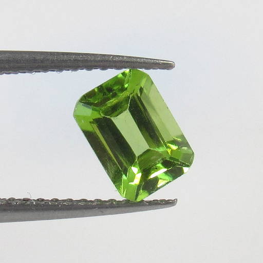 1.18 Ctw Natural Peridot Octagon Cut