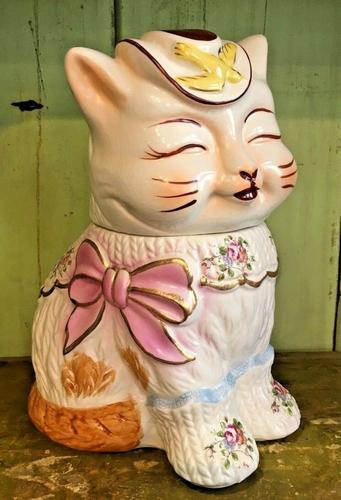 Stunning Shawnee Gold Trim Puss N Boots Cookie Jar