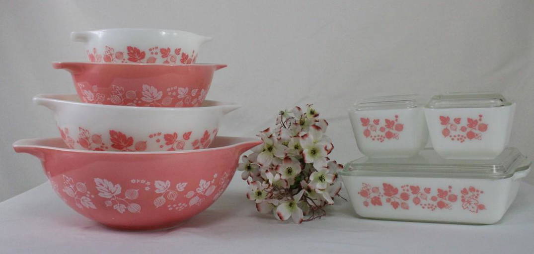 Pyrex Pink "gooseberry" Pattern With Cinderella Style