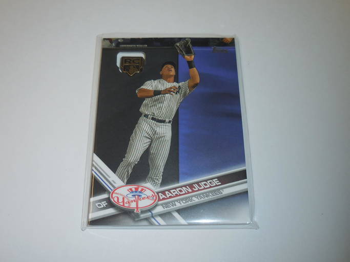 2020 Topps Aaron Judge Rookie Card Logo Medallion