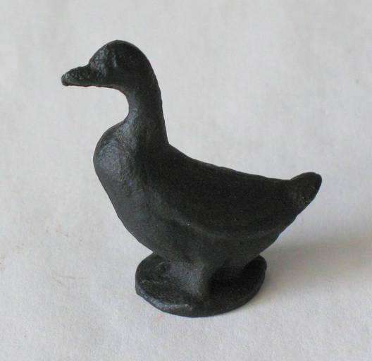 Vintage miniature cast iron goose. (#0083) on Aug 18, 2022 | Jasper52 in NY