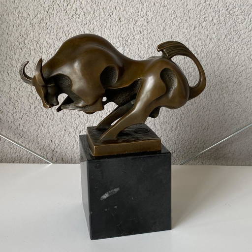 Milo Bronze Bull / Bull market run statue on a marble baze (#0224) on ...