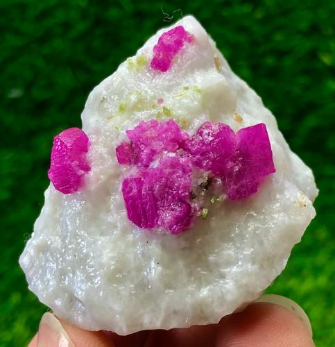 383 Carats Damage Free Deep Red Ruby Corundum Specimen (#0073) on Dec ...