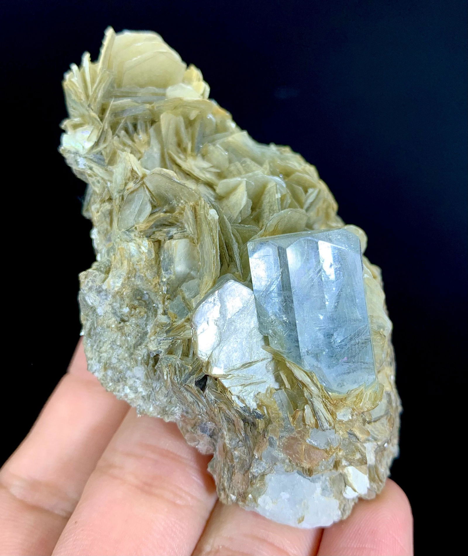 Exquisite Aquamarine Specimen, Natural Aquamarine Crystal With ...