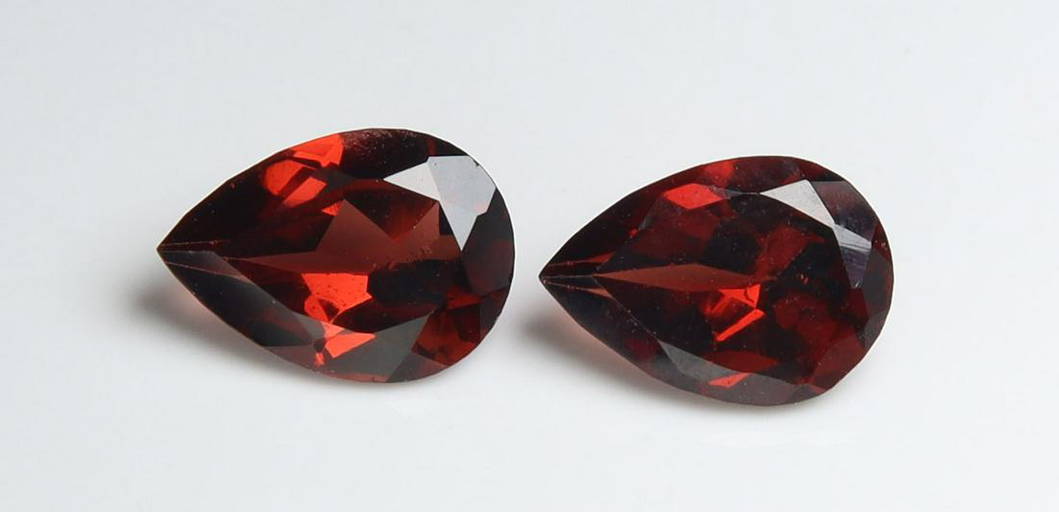 1.60 Cts Natural Almandine Garnet Set