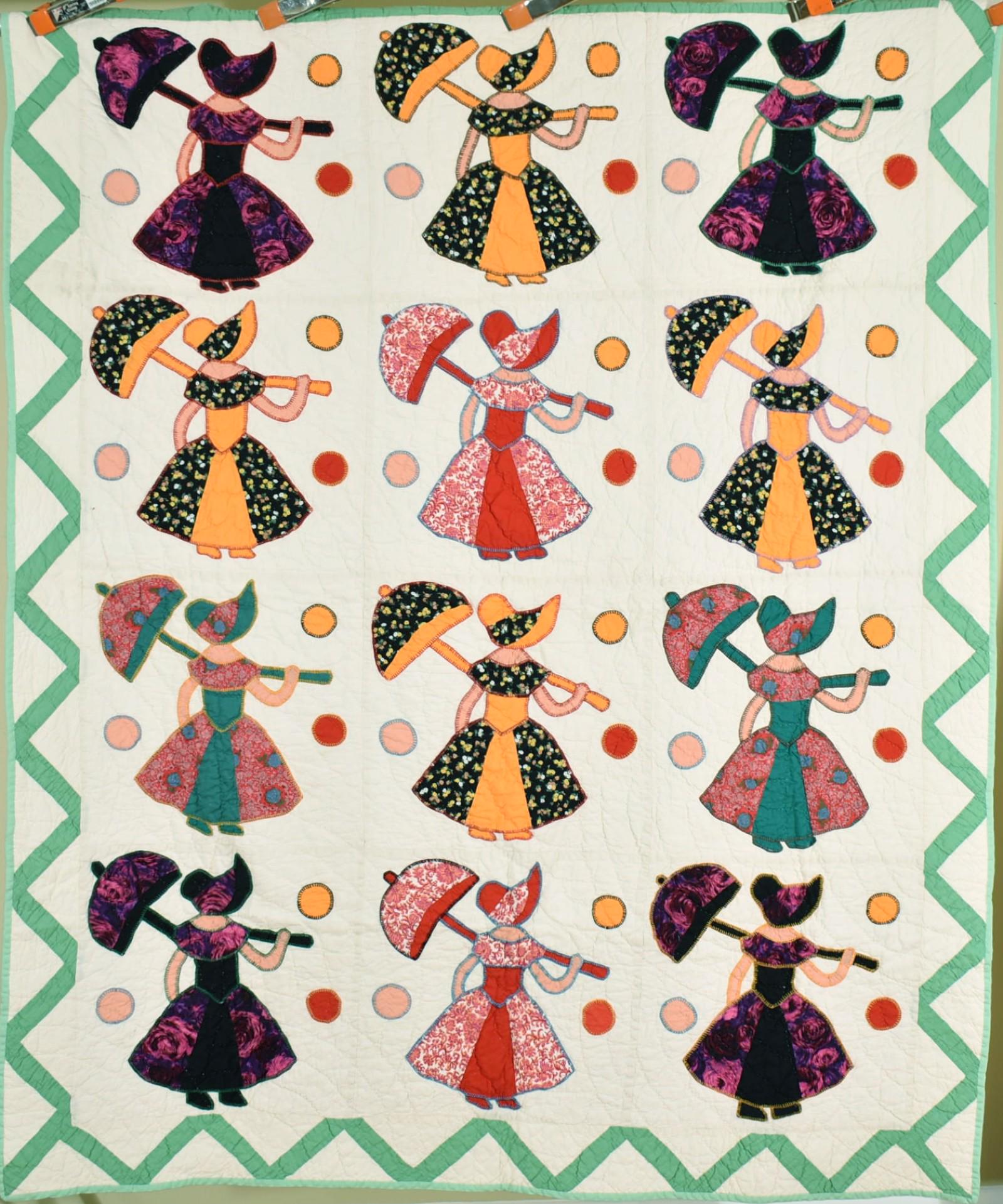 Parasol Ladies Quilt, Zigzag Border