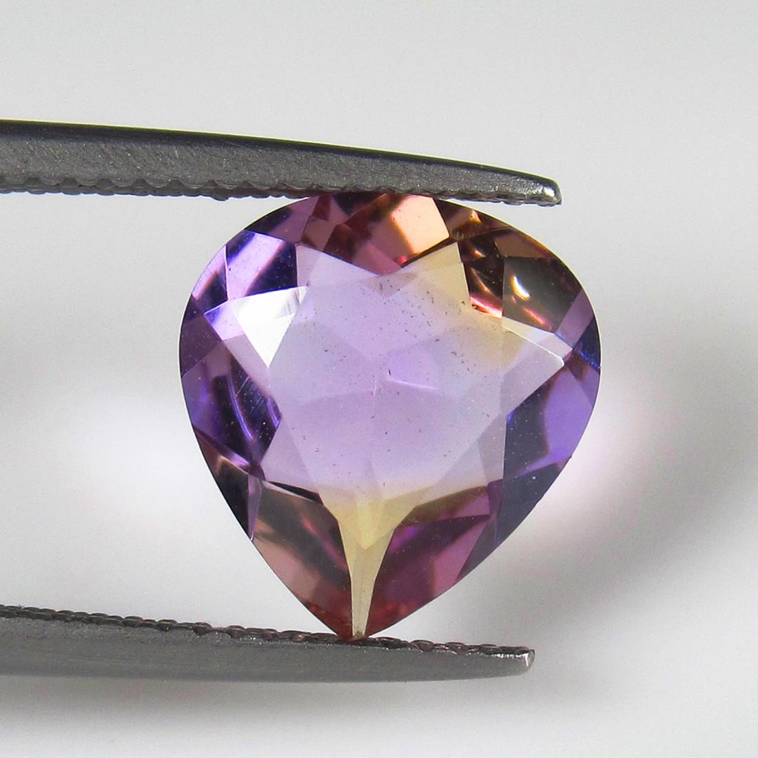 Natural Bicolor Ametrine - 3.08 Ct Auction