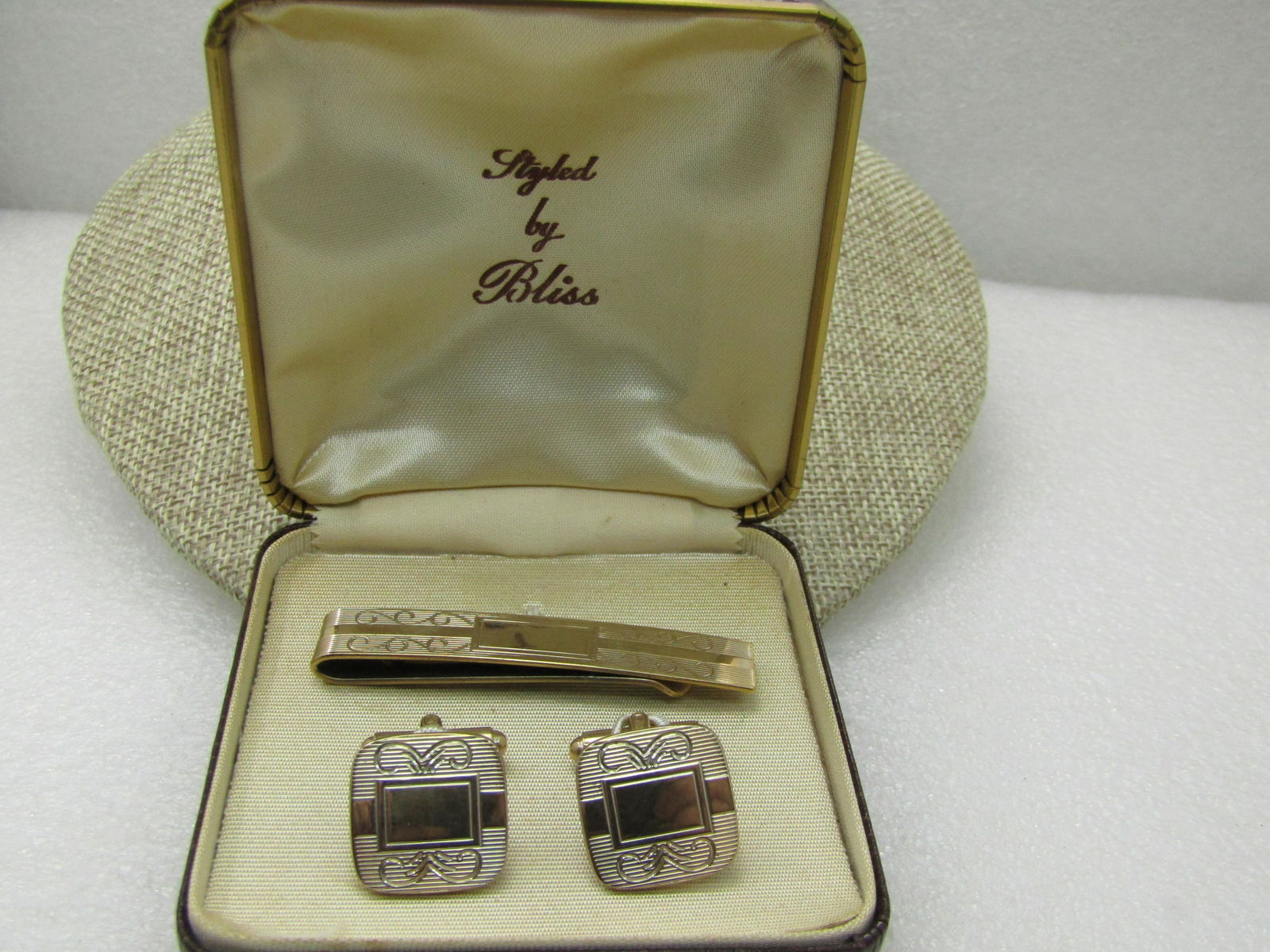 Vintage Cufflinks Tie Bar Set By Bliss In Original Case, Gold Tone Auction