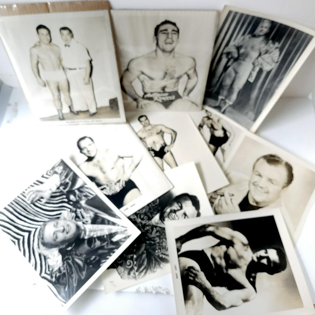 1940-60's Pro Wrestlers B&w Photos Auction