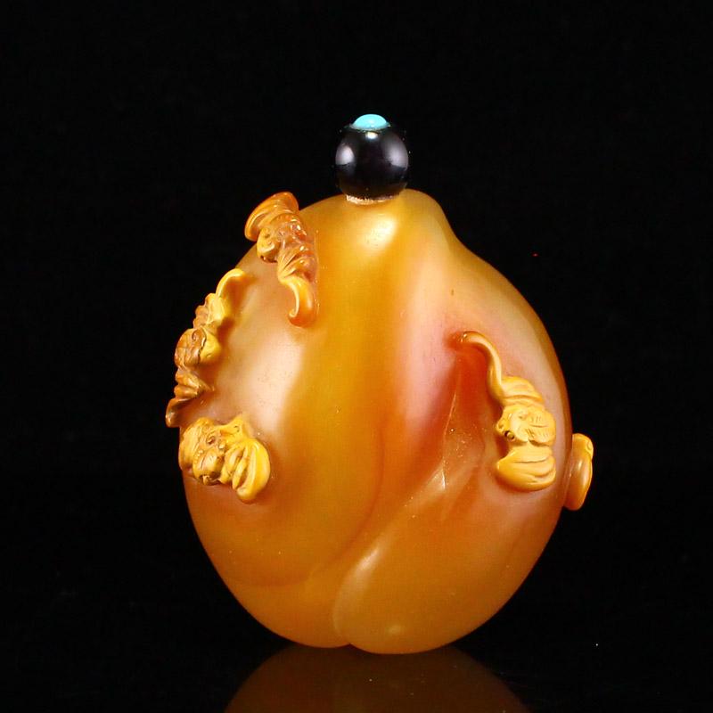 Vintage Chinese Agate Fortune Bat & Peach Snuff Bottle Auction