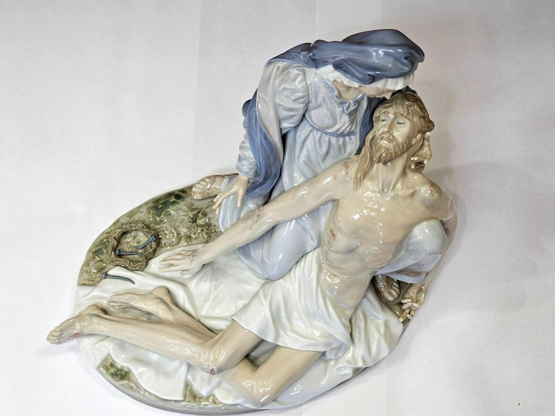 Designer Exclusive Very Rare Lladro 5541 Pious Jesus Porcelain Figurine ...