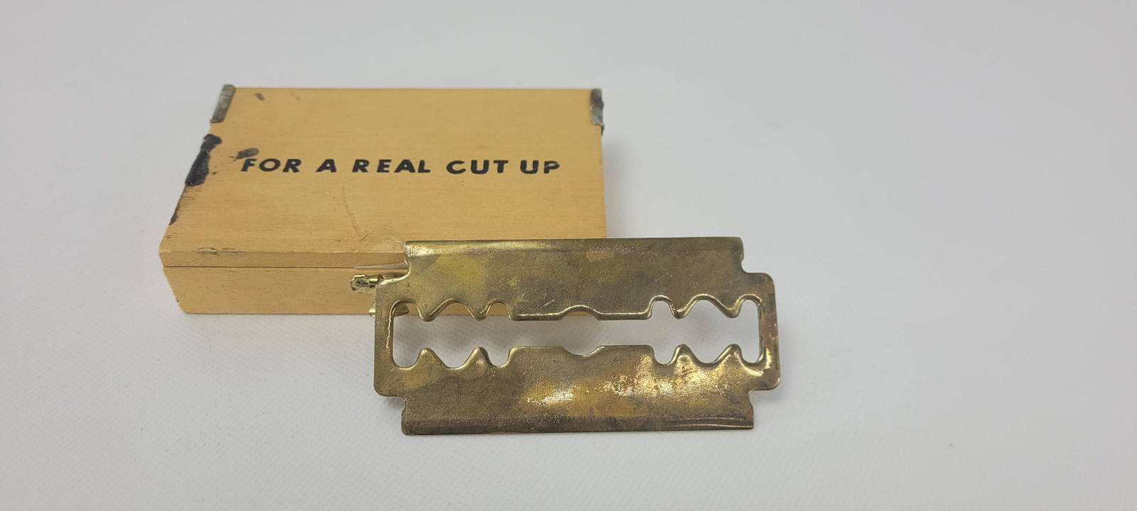 Vintage Oversize Brass Razor Blade 4" Display Table Top Art Auction