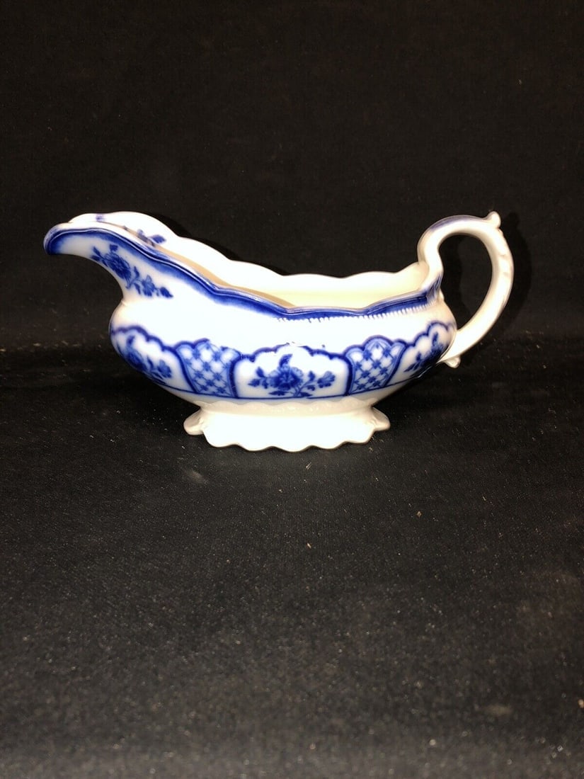 Melbourne Flow Blue Gravy Auction