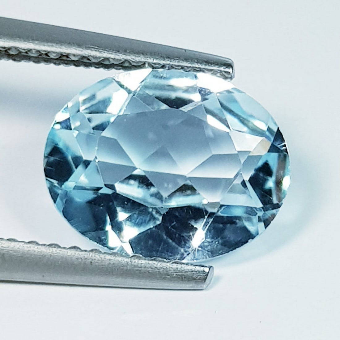2.68 Ctz" Lovely Blue Gem" Natural Oval Cut Topaz Auction