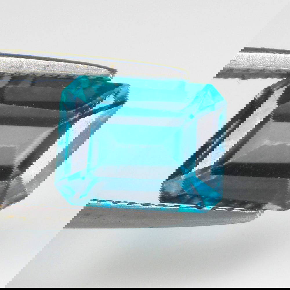 3.11 Ct - Natural Deep Blue Topaz Auction