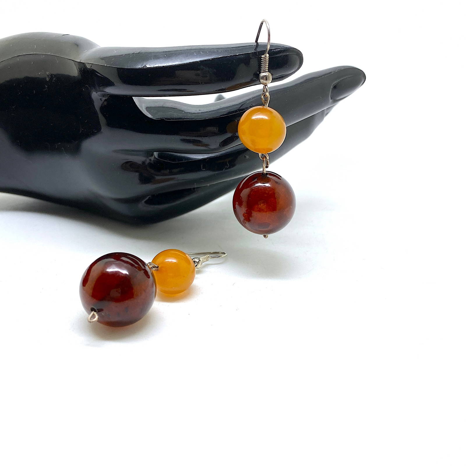 Splendid Unique Vintage Amber Earrings Auction