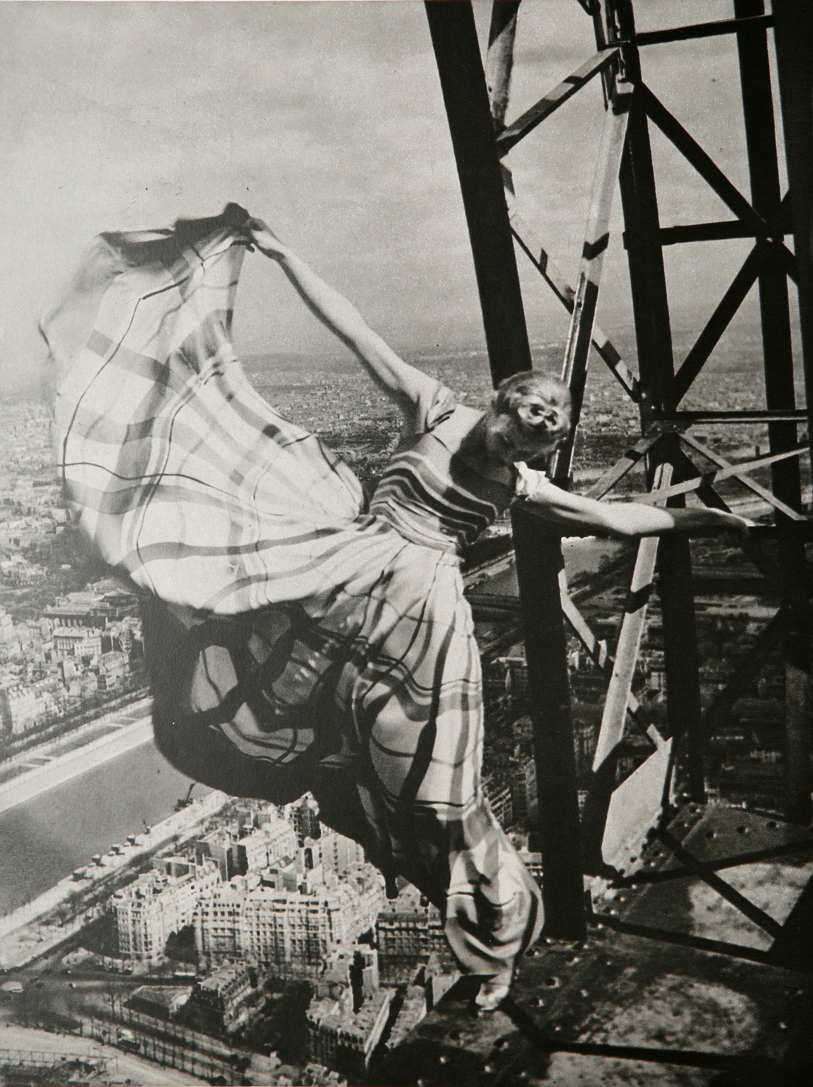 Erwin Blumenfeld - Model Lisa Fonsaagrives Eiffel Tower Lelong Dress ...