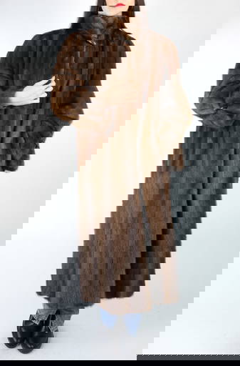 Elegant European Fur Garments Auction on Dec 12, 2023 by Jasper52 in NY