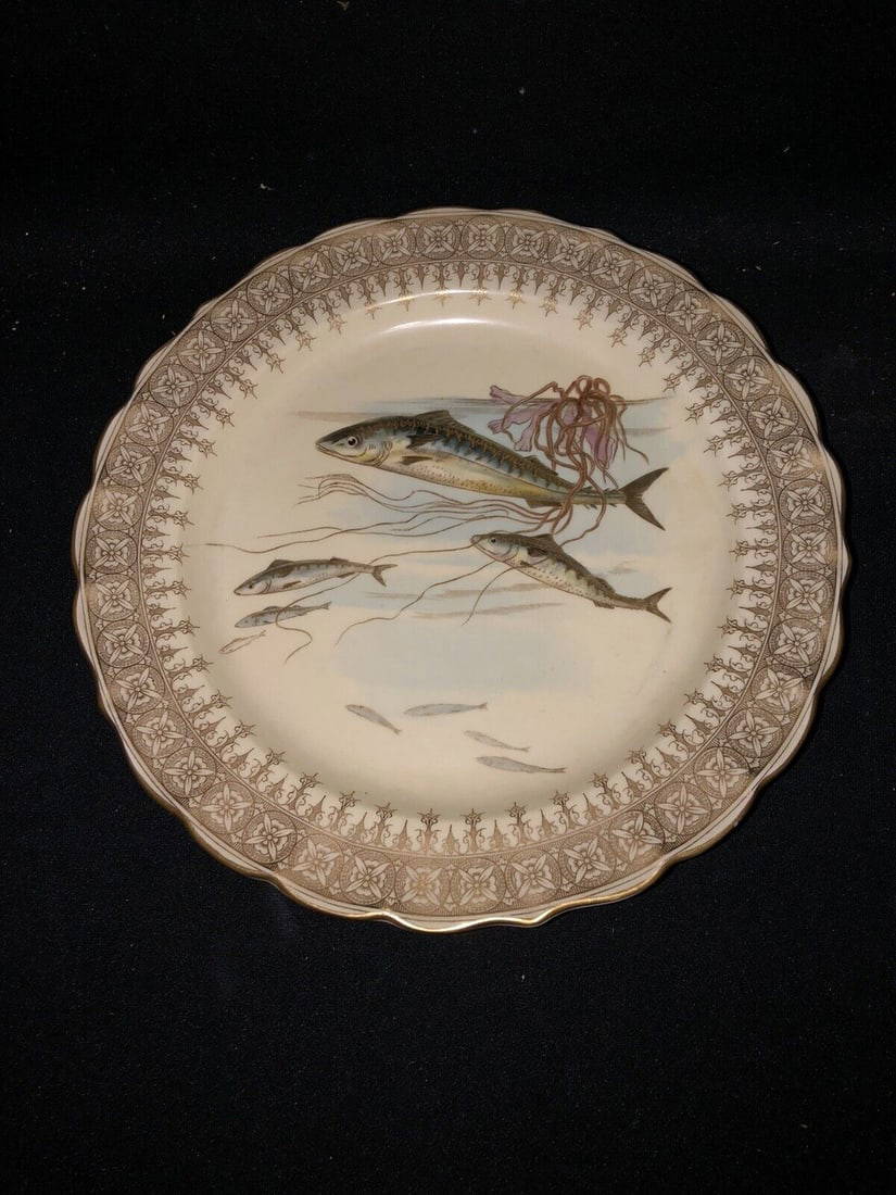9” Royal Worcester Fish Plate Auction