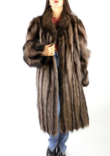 Elegant European Fur Garments Auction on Mar 19, 2024 by Jasper52 in NY
