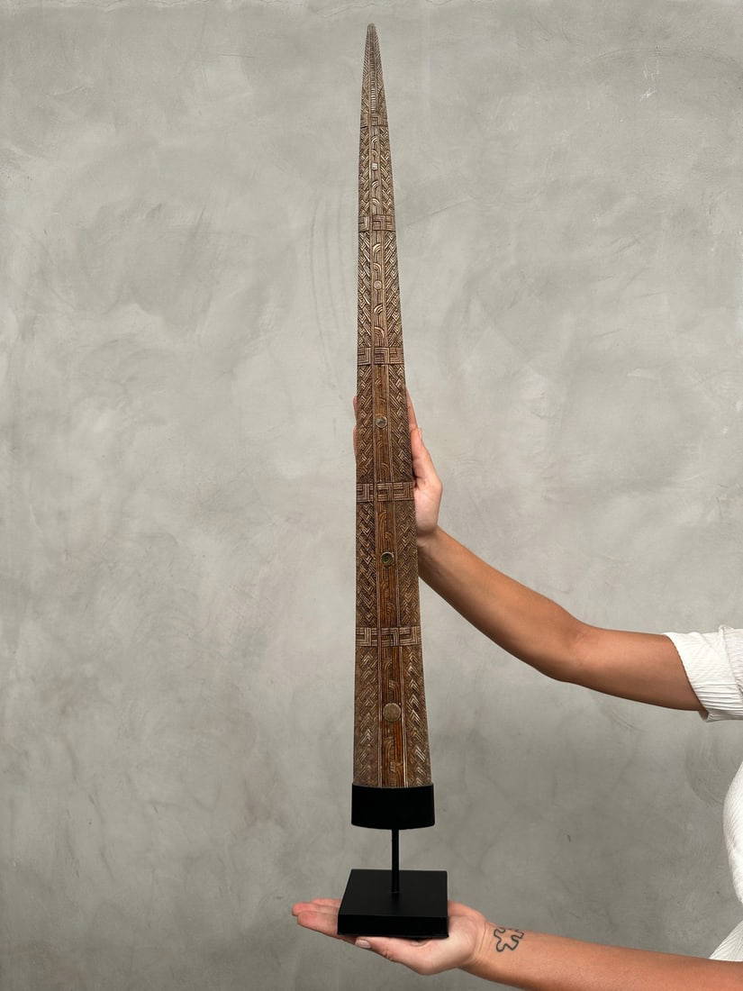 Impressive Carved Maori Swordfish Bill - Rauponga Pattern Auction