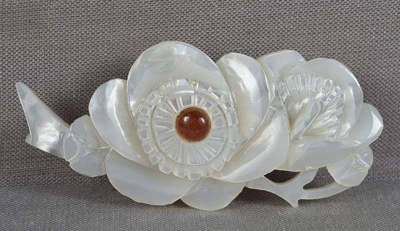 1930s Mother Of Pearl & Ruby Obidome Netsuke Cherry Flower Auction