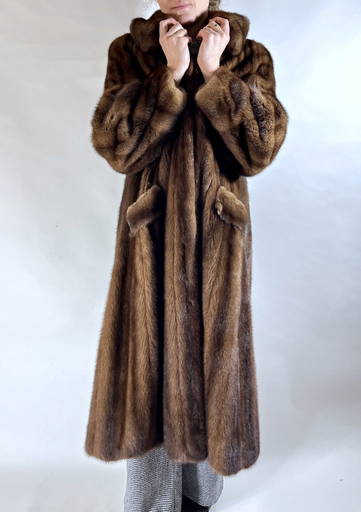 Elegant European Fur Garments Auction on Feb 25, 2025 by Jasper52 in NY