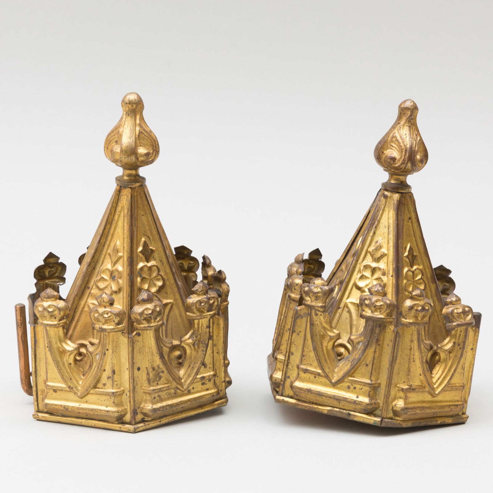 Two Pairs of Gothic Finials - Mar 13, 2020 | STAIR in NY