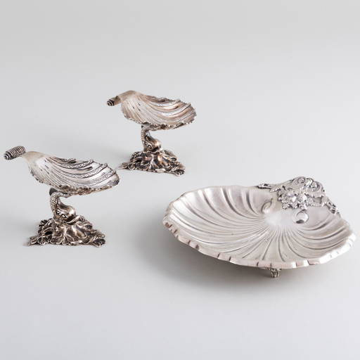 Pair of American Silver Shell Form Master Salts and a Reed & Barton ...