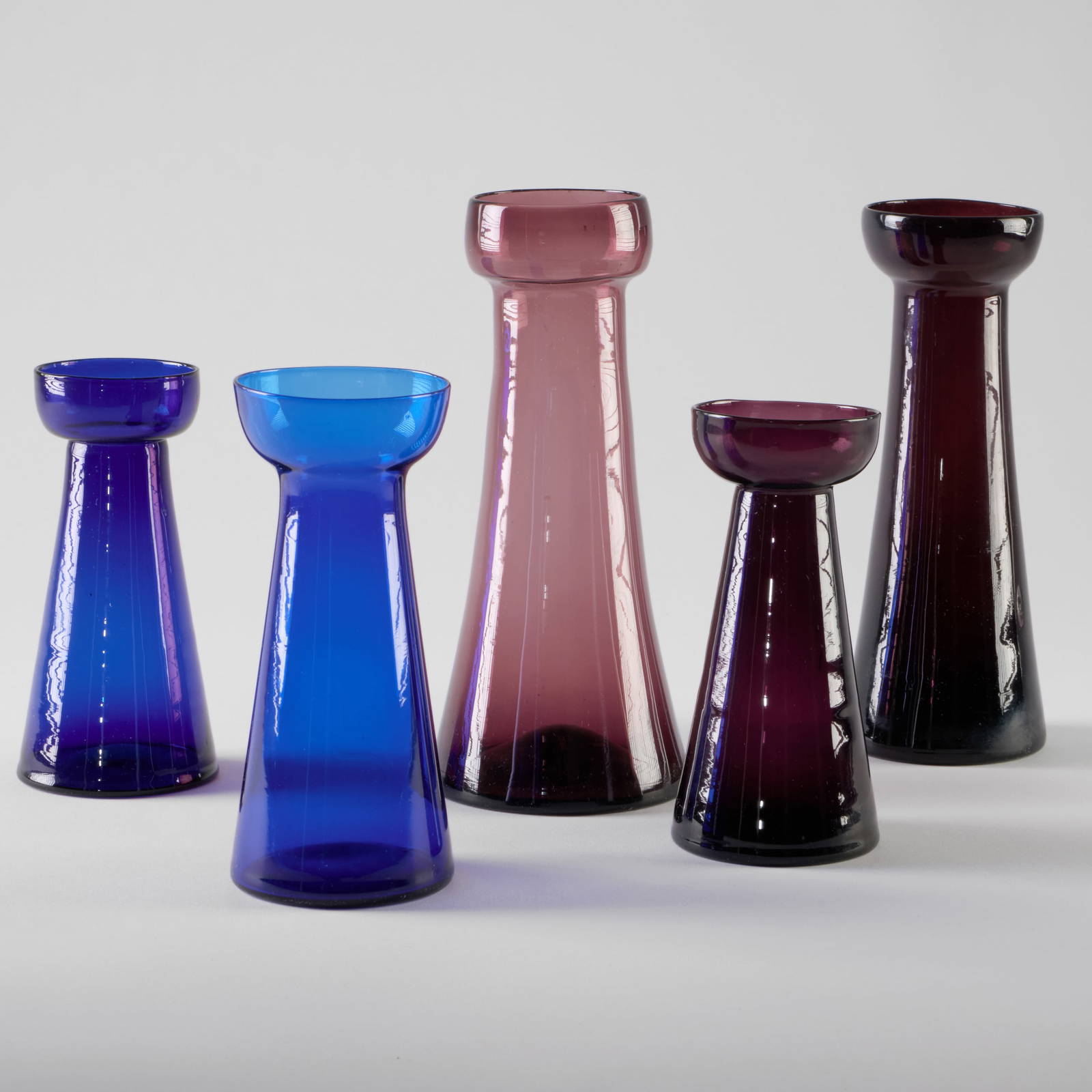 Group Of Five Colored Glass Bulb Forcers - Aug 07, 2025 | Stair In Ny