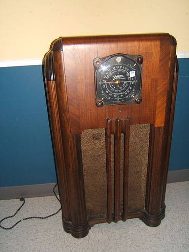 ZENITH LONG DISTANCE FLOOR MODEL RADIO - Mar 21, 2007 | Rose Galleries ...